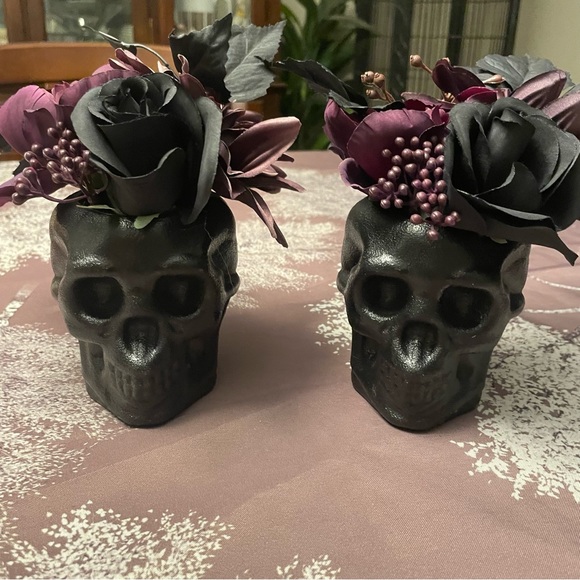 Target | Holiday | Nwt Set Of Four Black Skull Planters 2 With Pink ...
